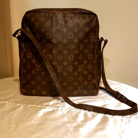 Louis Vuitton | Bags | Copy Louis Vuitton Lv 0 Authentic Handbag Tote ...